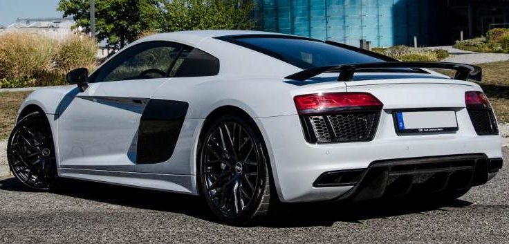 Audi R8 V10 plus